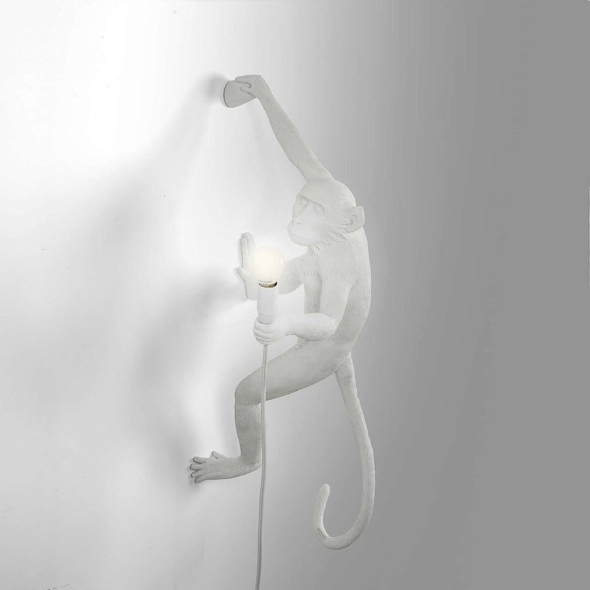 The Monkey Lamp Hanging Version Right 01 – SELETTI